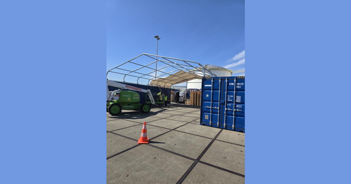 Tent Canopy on 2 x 40ft High Cube Containers | K-tainer Trading B.V.